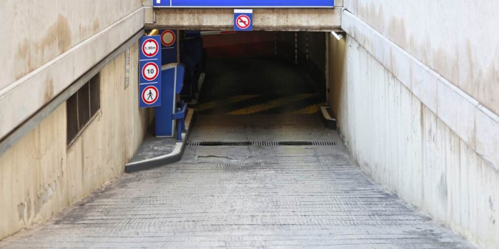 Pente maximale d'une rampe de parking : Quelle prévision pour une ...